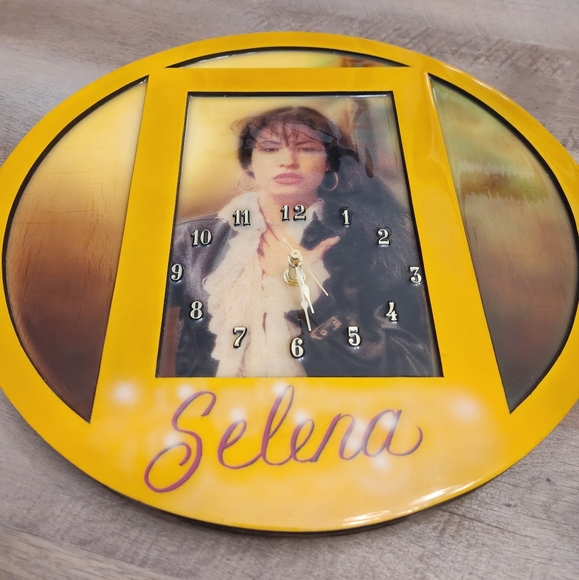 selena | Wall Decor | Vintage Selena Quintanilla Clock | Poshmark